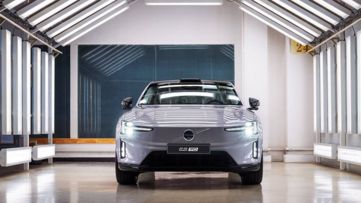 Volvo inicia produção do ES90: sedã elétrico de luxo chega ao Brasil em ...