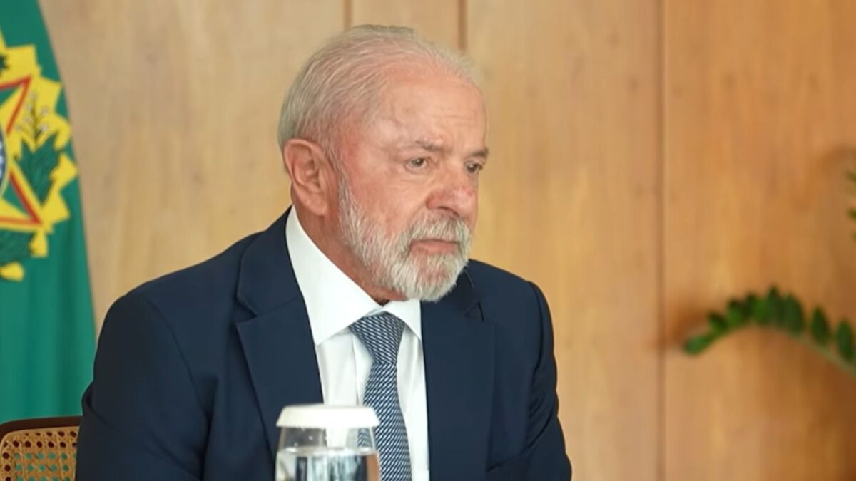 Brasileiros apontam política como principal foco das notícias falsas na ...